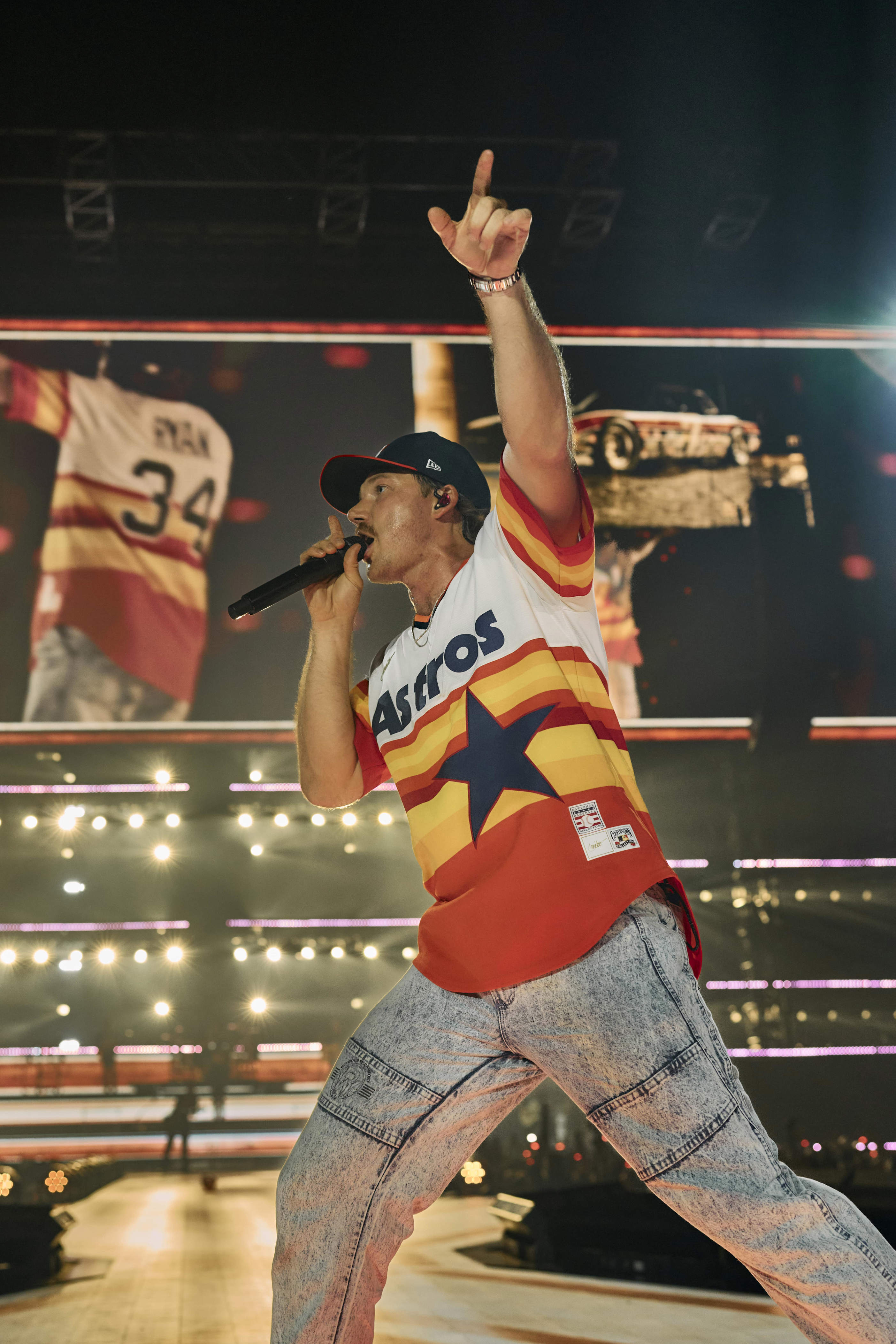 Drake, more, join Morgan Wallen at 2025 'I'm The Problem' tour kickoff ...