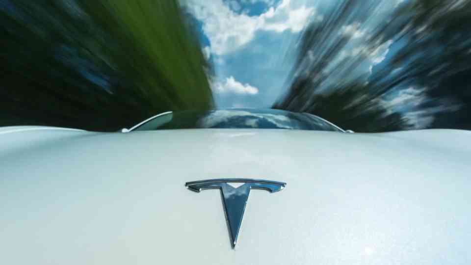 Tesla Killer : Désinformation et Concurrence