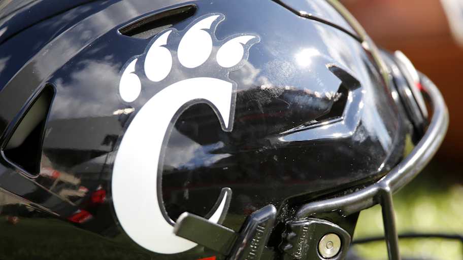 Cincinnati Adds 15th Commitment in 2026 Football Class With Three-Star ...