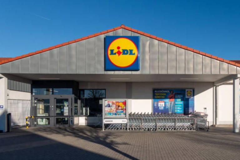 Lidl issues code which means customers must 'get in contact'