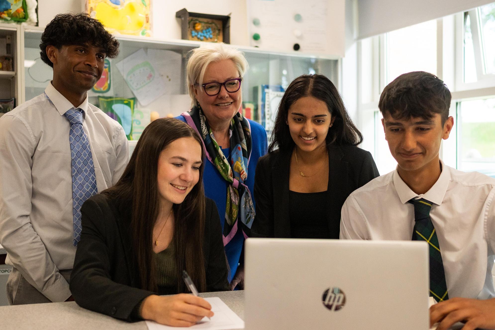 GSAL Principal wins national Headteacher of the Year award