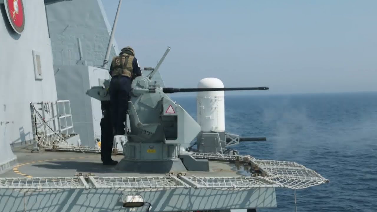 Gunnery Training in Motion – HMS Defender at Sea