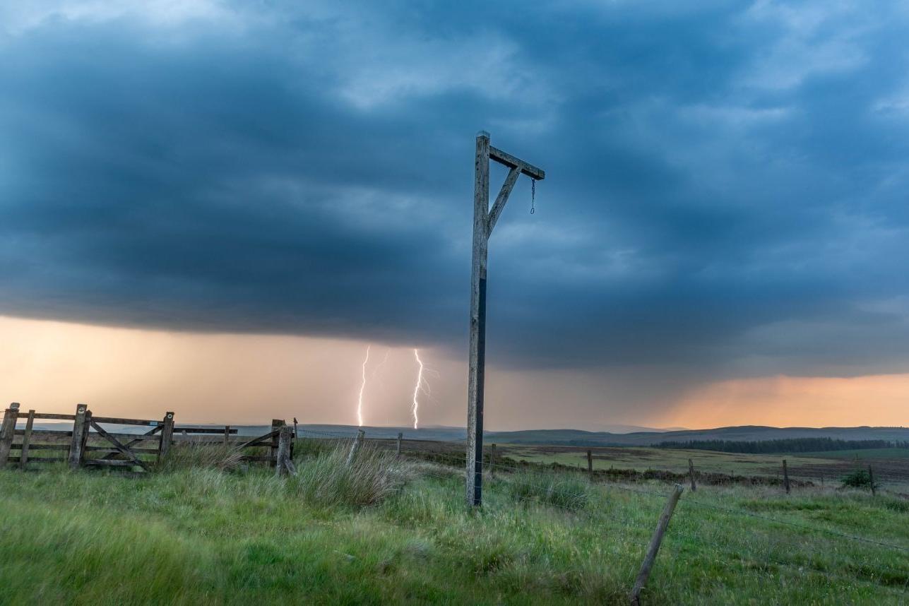 Spectacular thunderstorm pictures from across North East as night sky ...