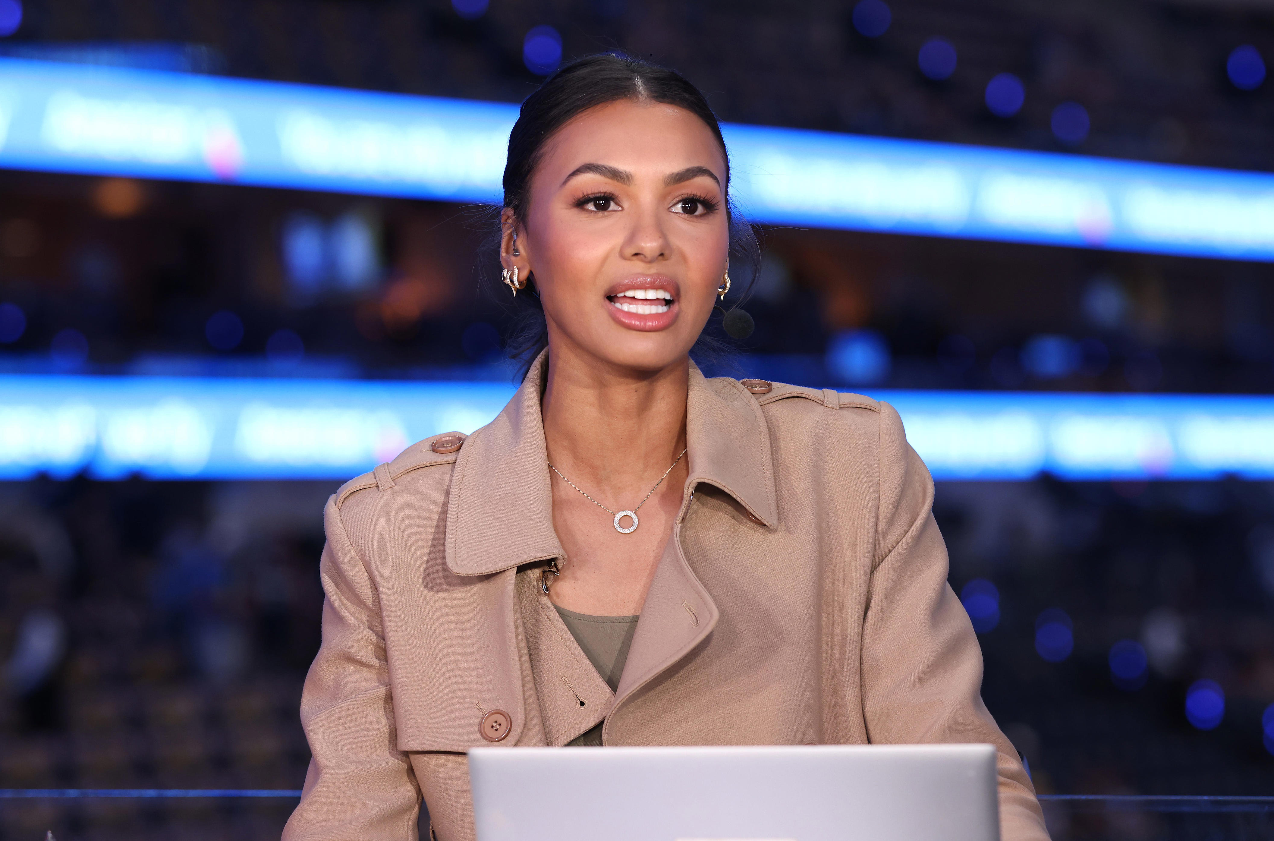 Malika Andrews classily welcomed 'Inside the NBA' to ESPN