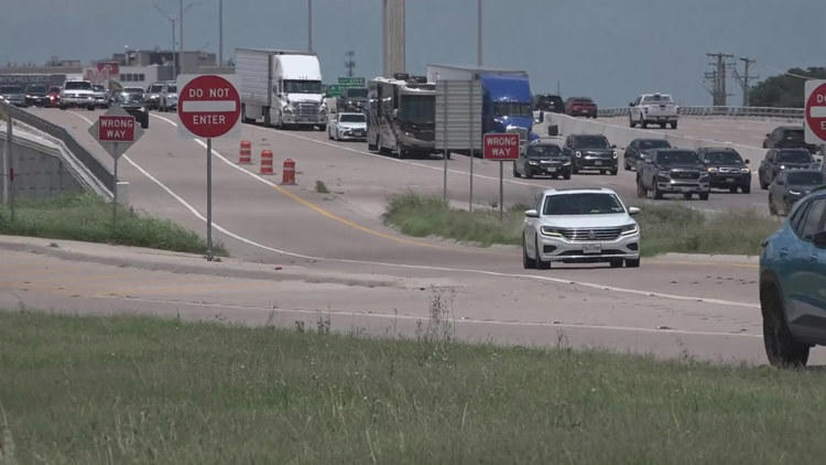 Major I-35 Construction Project Reduces Waco Traffic to Two Lanes Each ...