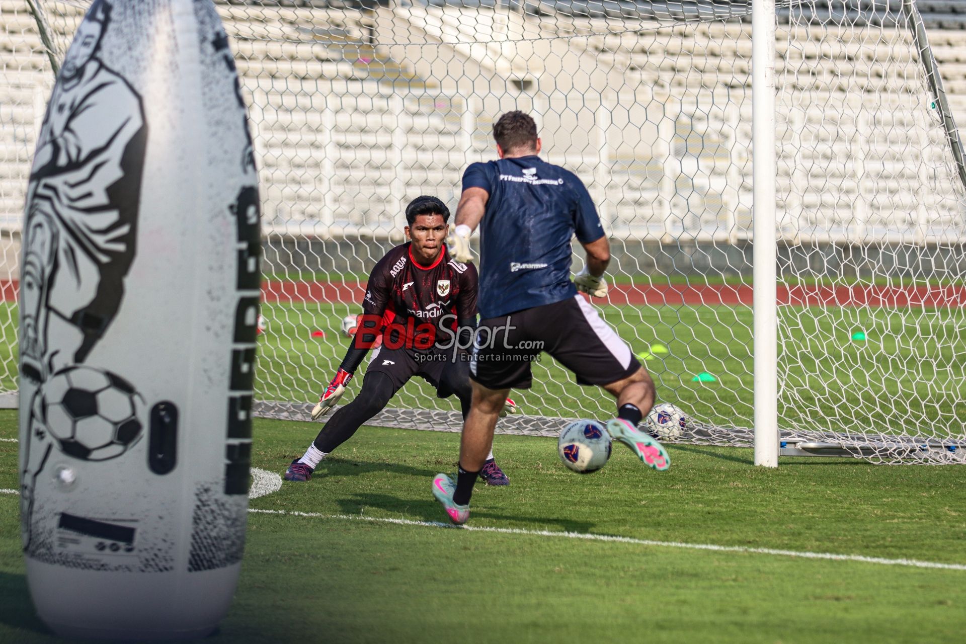 Bukan Cahya Supriadi, Ini Kiper Paling Berpengalaman Timnas U-23 ...