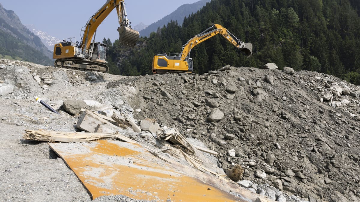 Après un glissement de terrain: L’armée débute ses travaux pour ...