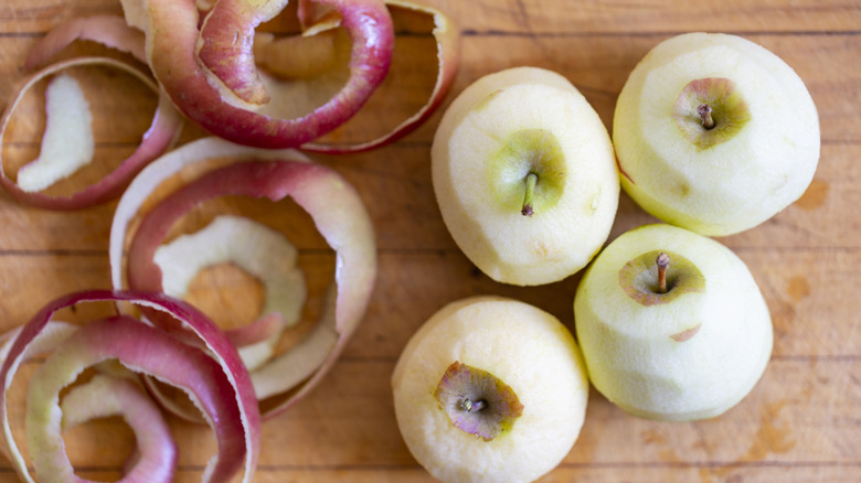 Don't Throw Away Your Apple Scraps: Make This Tasty Snack Instead
