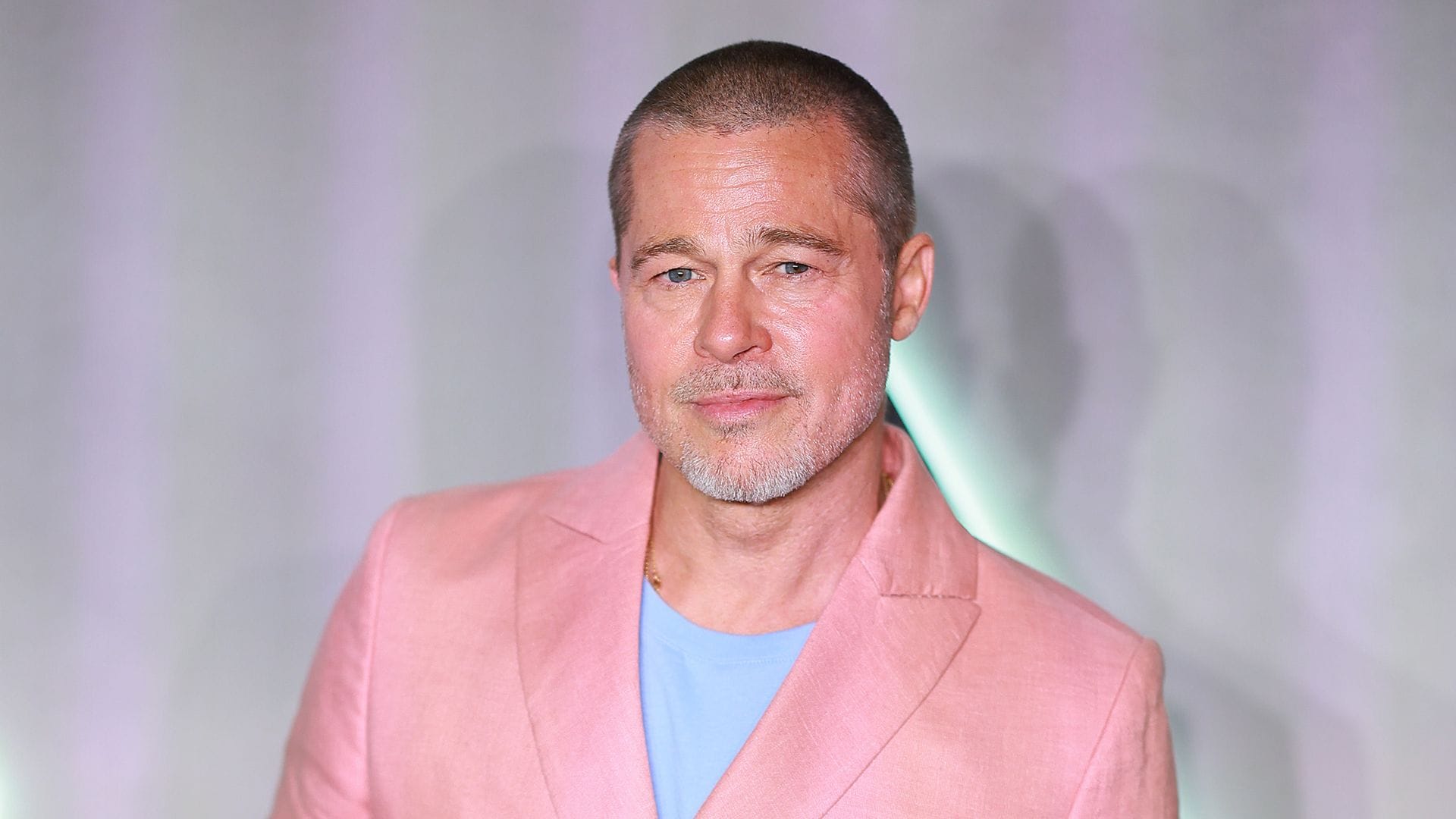 Brad Pitt reflexiona sobre su paso por Alcohólicos Anónimos tras su ...