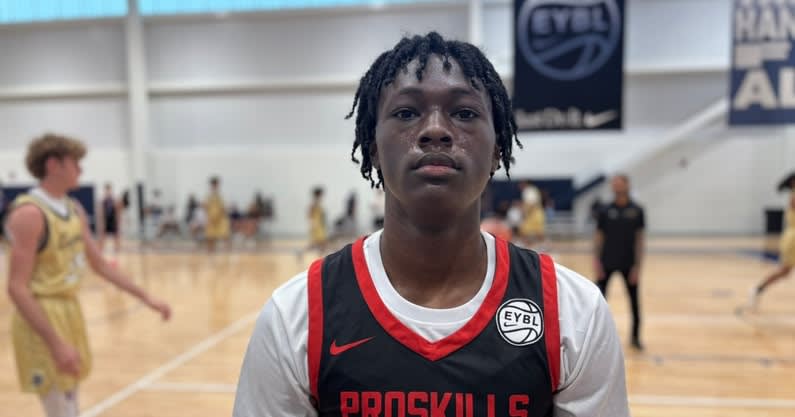 Kentucky extends offer to 2026 4-star guard Bryson Howard