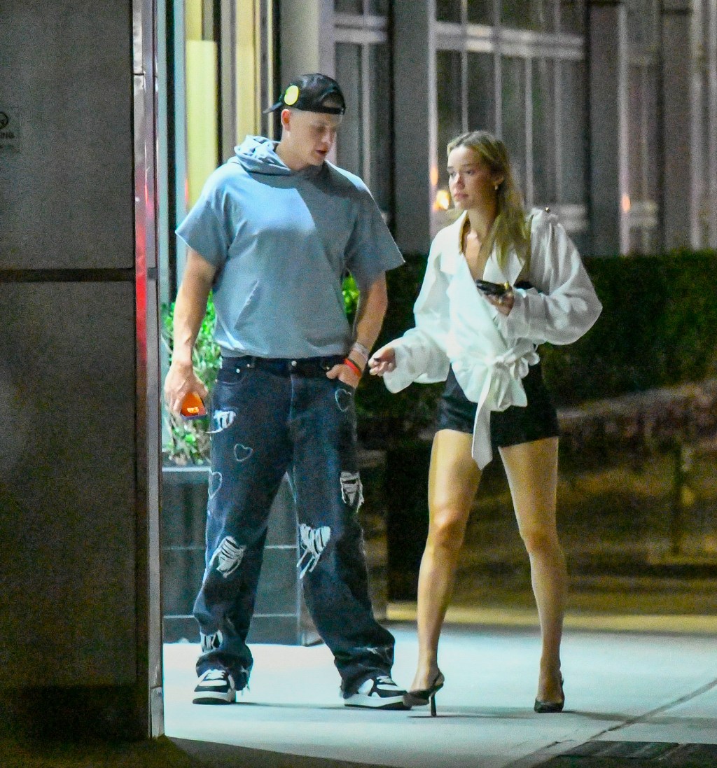 Joe Burrow spotted on late-night NYC outing with model Olivia Ponton as ...