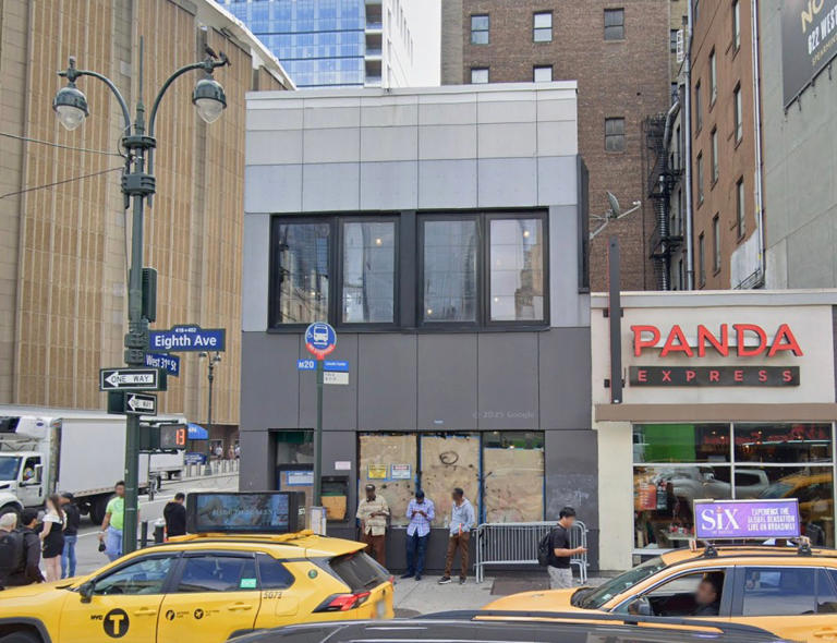 Hulk Hogan to open $7M bar opposite his spiritual home, Madison Square ...