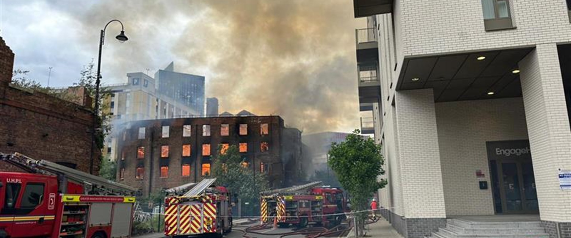 People evacuated as 20 fire engines tackle major fire at Hotspur Press ...