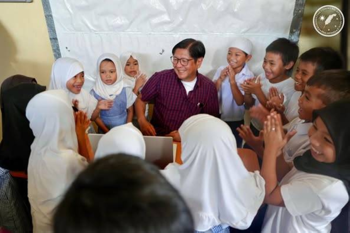 Marcos inspects Marawi City school project