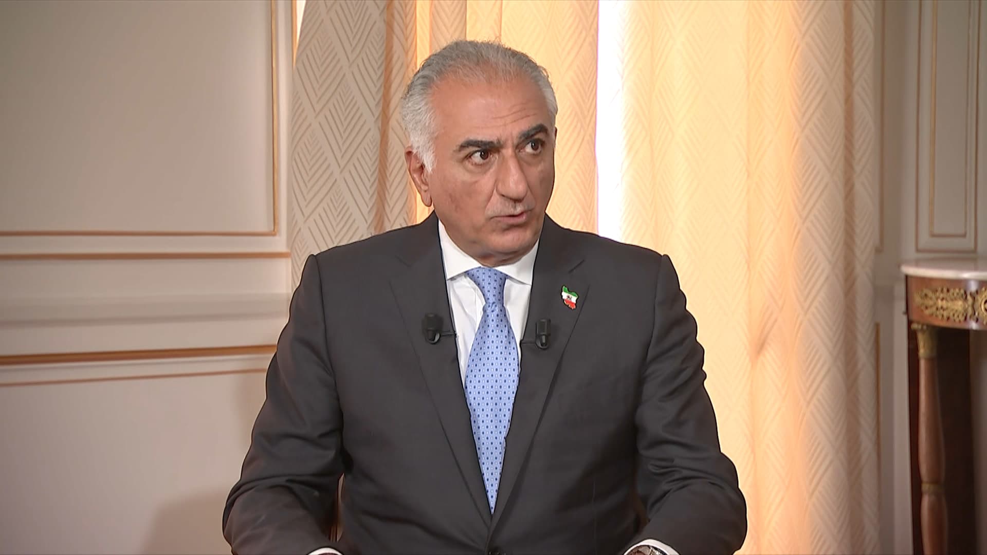 "La vraie menace, c'est le régime" des mollahs: le fils du dernier shah ...