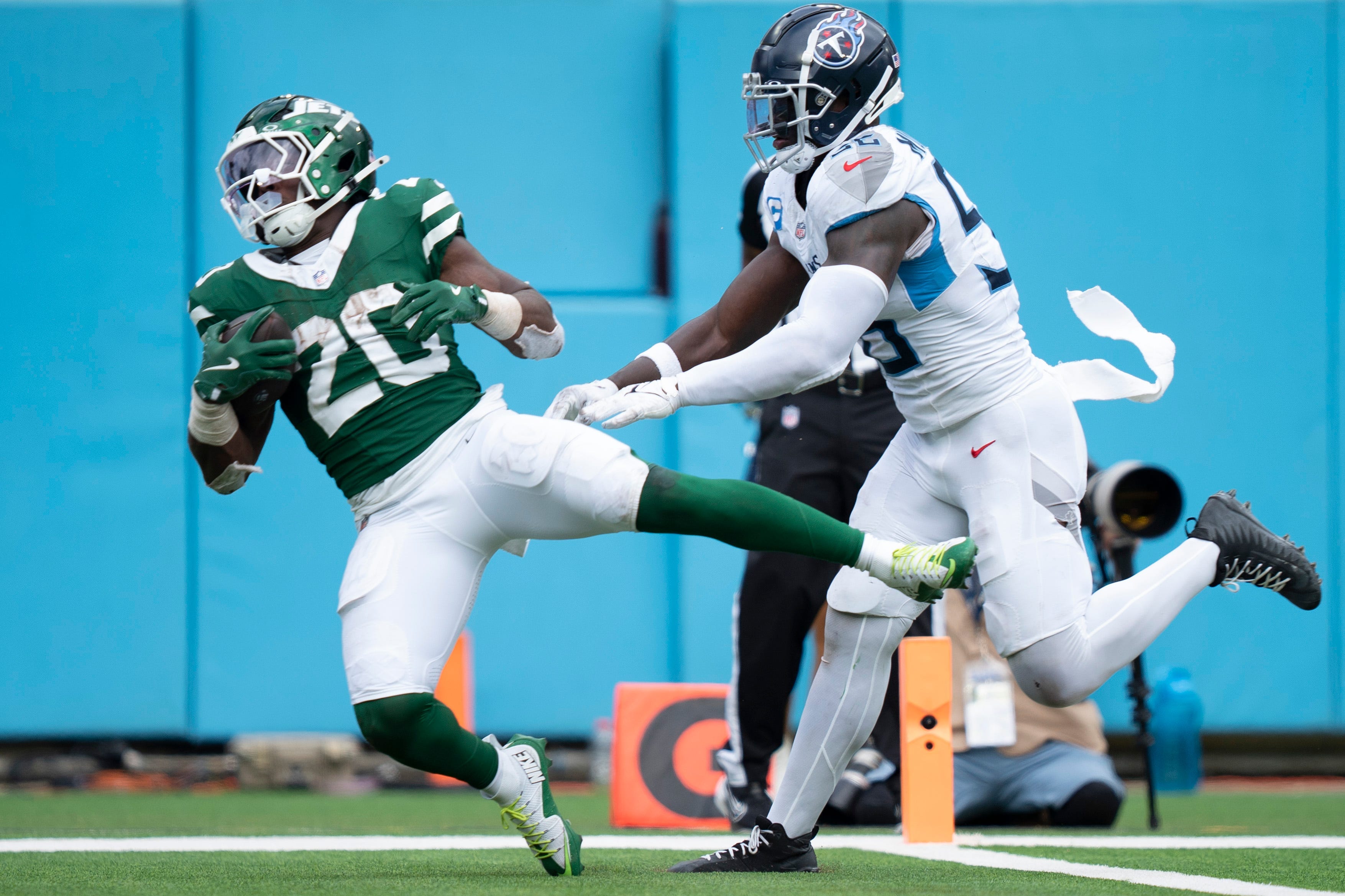 PFF: Jets RB room ranked below average heading into 2025