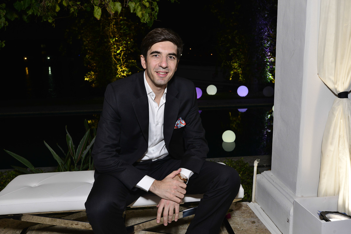 Must Read: Prada CEO to Exit the Brand, Ryan Murphy Addresses Carolyn ...