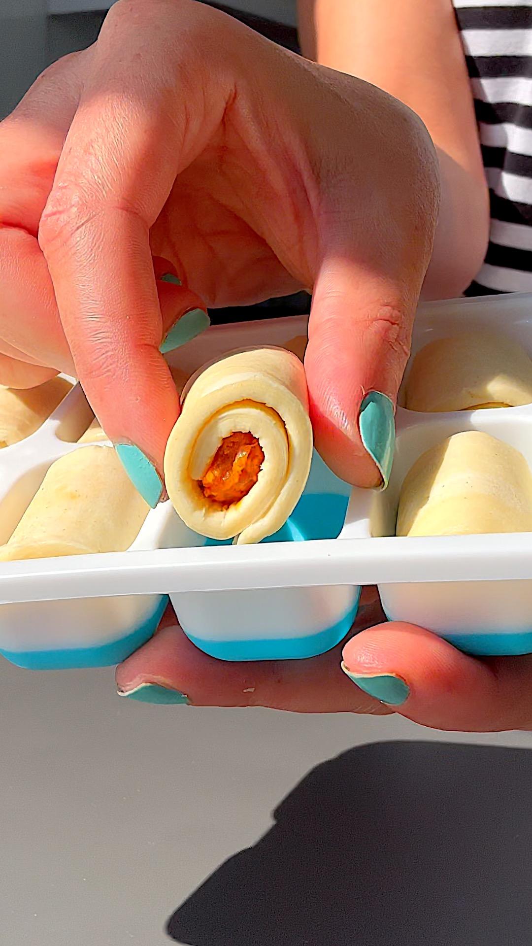 Ice cube tray sausage roll hack