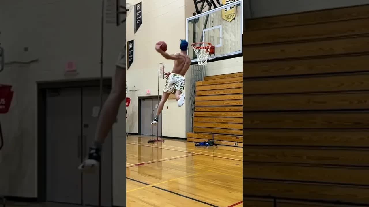 Amazing Basketball Skills: High-Flying Dunk