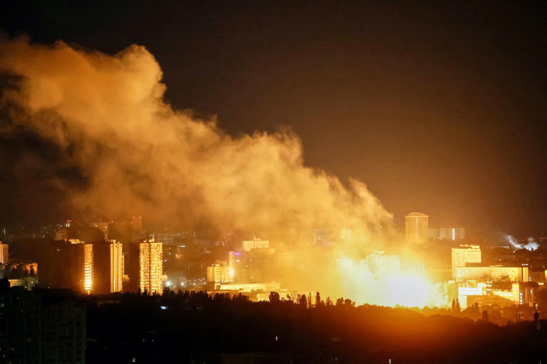 ¿Qué tan poderosa es una bomba nuclear y a qué distancia podrías ...