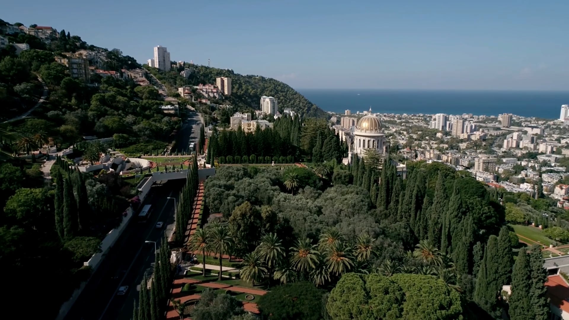 Satamasta huipulle: Haifan kaupunkikuva ylhäältä päin