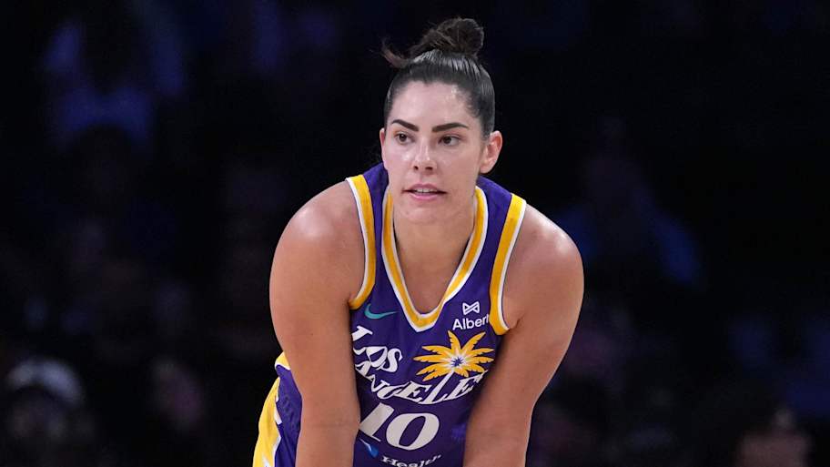 WNBA star gets brutally honest about awkward autograph moment