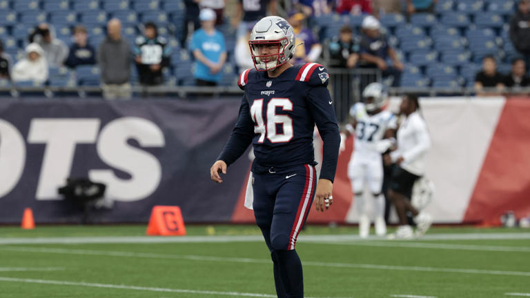 Steelers expected to sign veteran long snapper