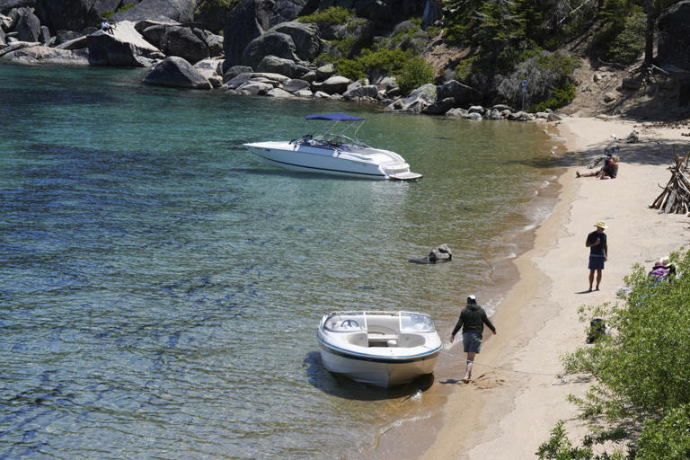 Last body found after boat capsizes on Lake Tahoe in sudden storm ...