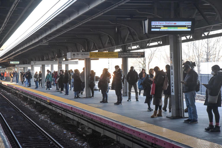 MTA’s claims of 40% boost in LIRR service derailed by new audit— with ...