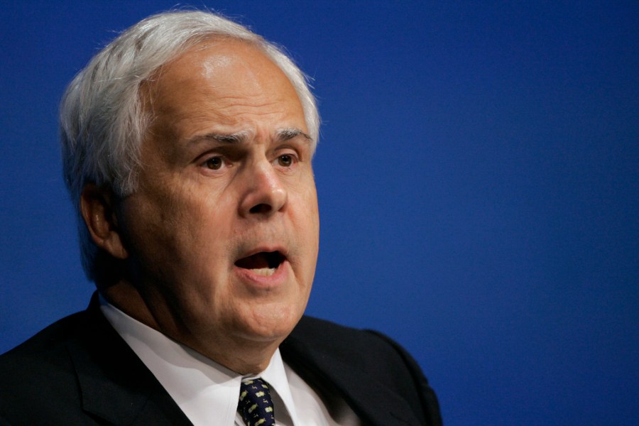 FedEx to hold public memorial for Fred Smith