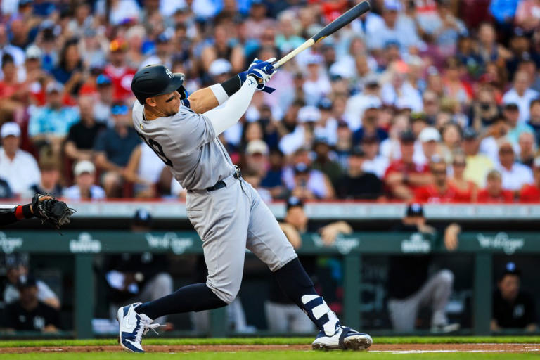 Allan Winans gets little support from Yankees bats as Elly De La Cruz ...