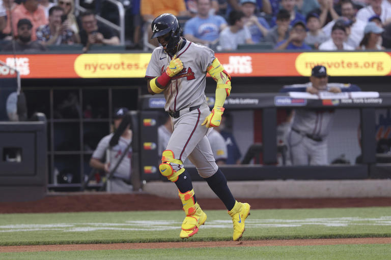 Cardinals hit 4 home runs in 8-2 win over Cubs