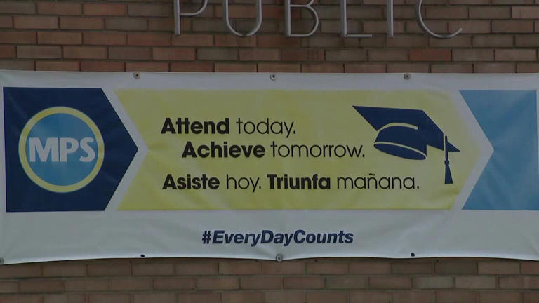 Teacher pay raises; Milwaukee Public Schools board approves increases
