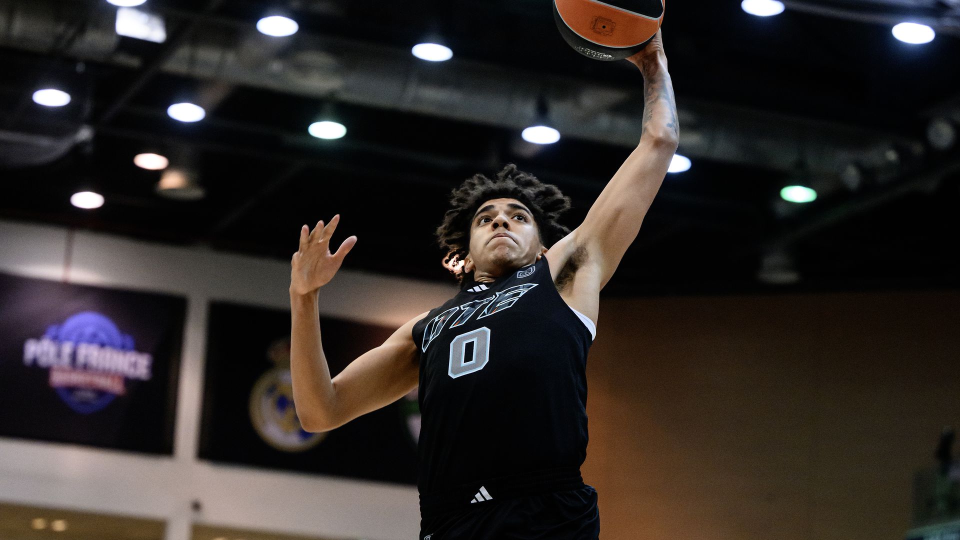 Tay Kinney shares some insight on Kentucky and Louisville recruitment