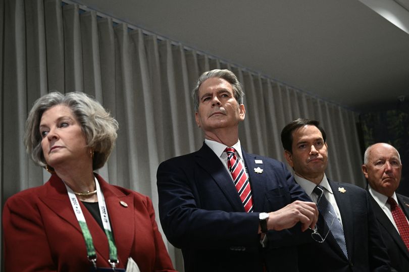 Body language expert weighs in on Marco Rubio's 'shuffling and ...