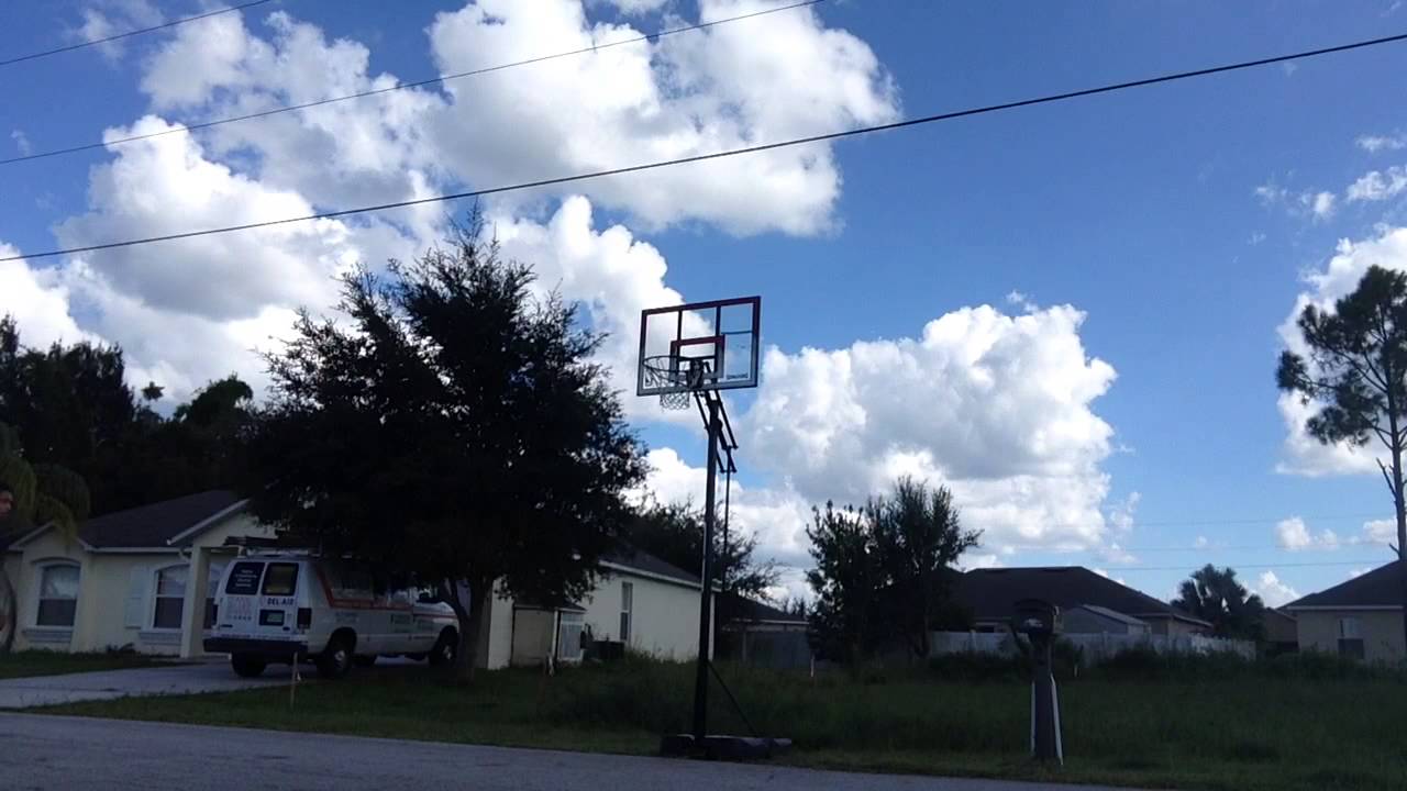 Amazing Street Basketball Dunks