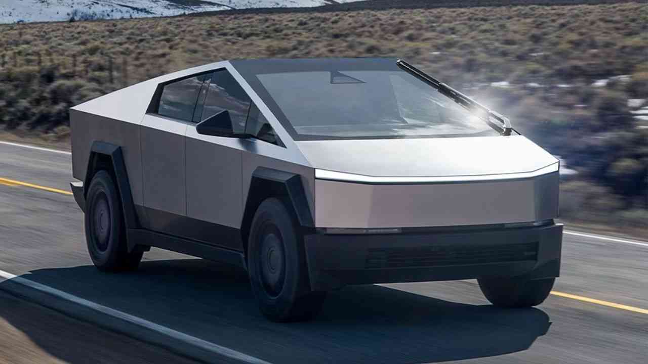 Man dies burned after being trapped in Cybertruck and family sues Tesla