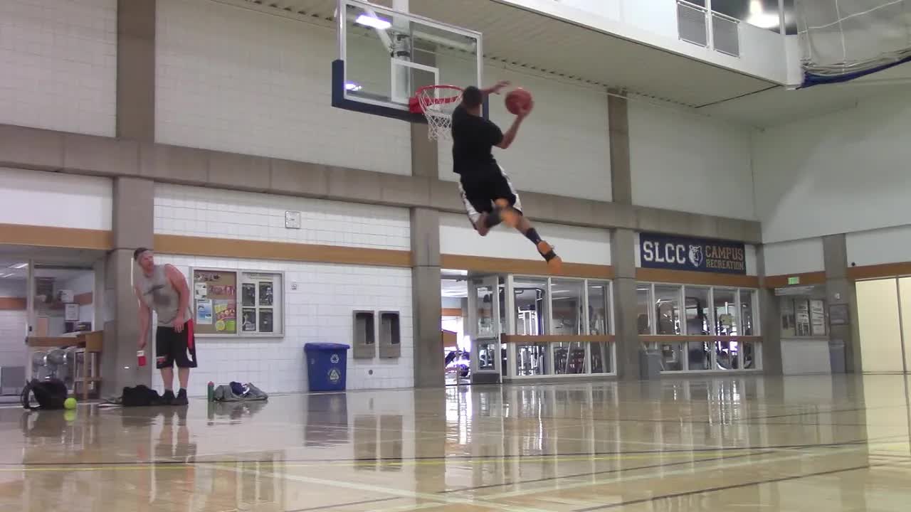 Amazing Slam Dunks & Basketball Highlights