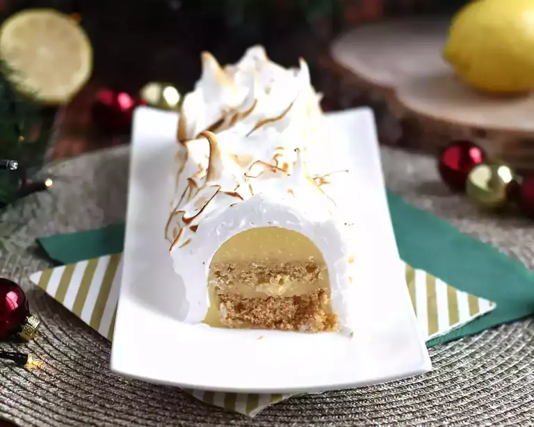 Tronco de Natal merengado, sabor limão