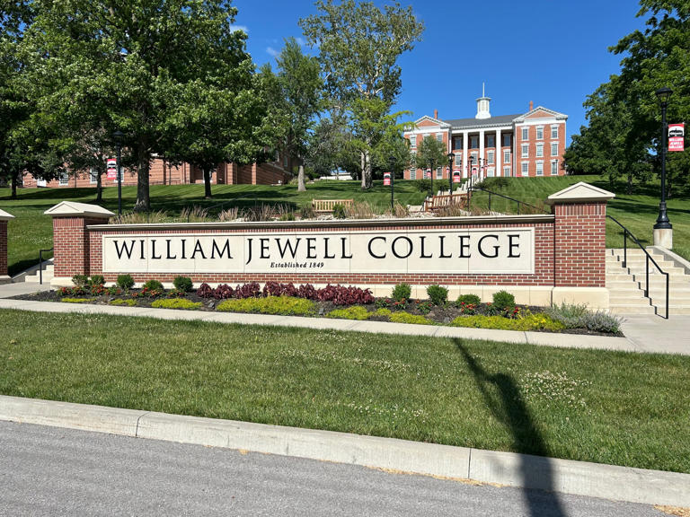 Former William Jewell College student arrested, charged after making ...