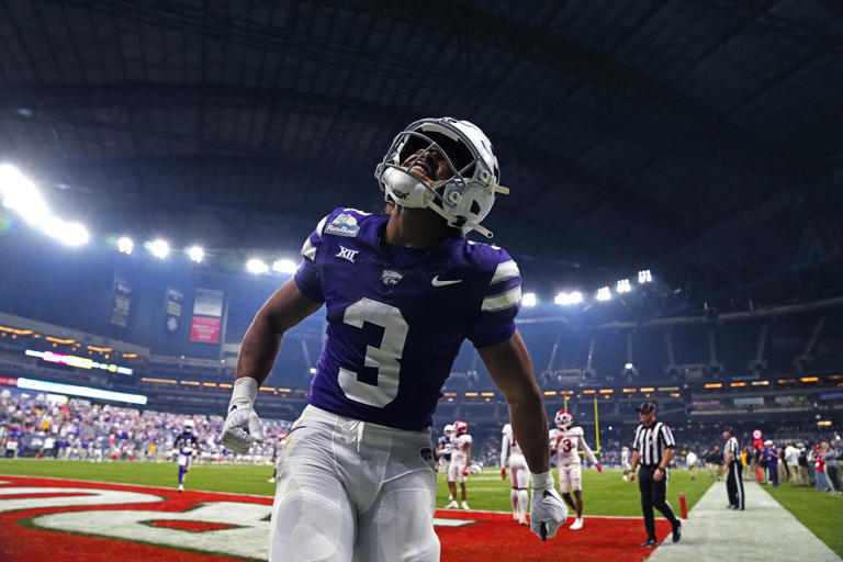 Former Kansas State RB Dylan Edwards transfers to Kansas Jayhawks