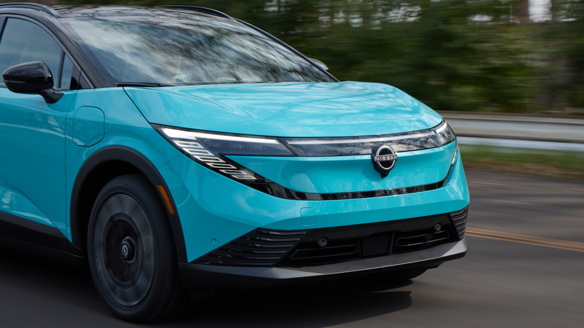 2026 Nissan Leaf vs Hyundai Kona EV: How Do These Low-Priced EVs Compare?