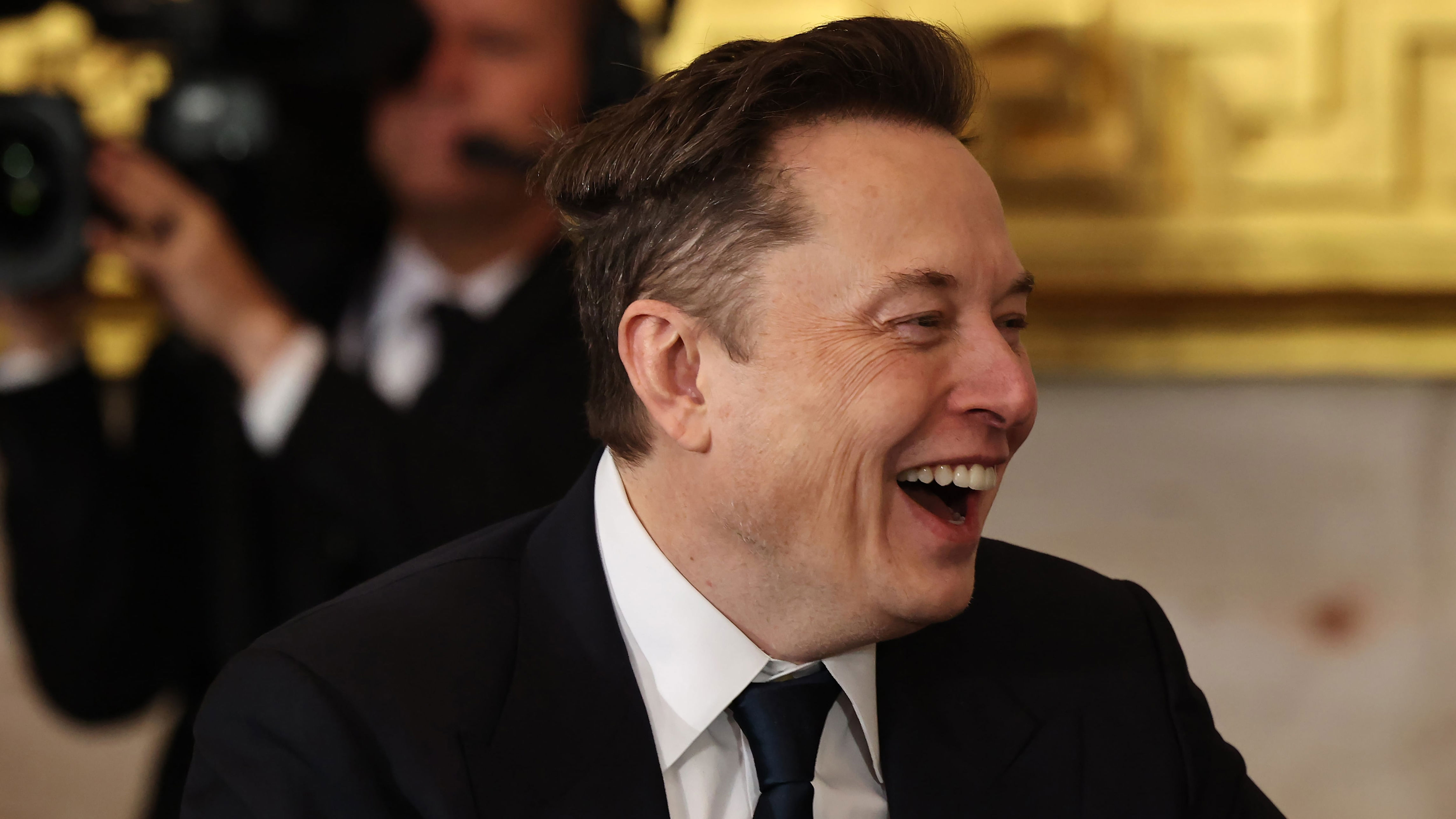 Elon Musk’s Lawyers Are Actually Claiming He Doesn’t Use a Computer