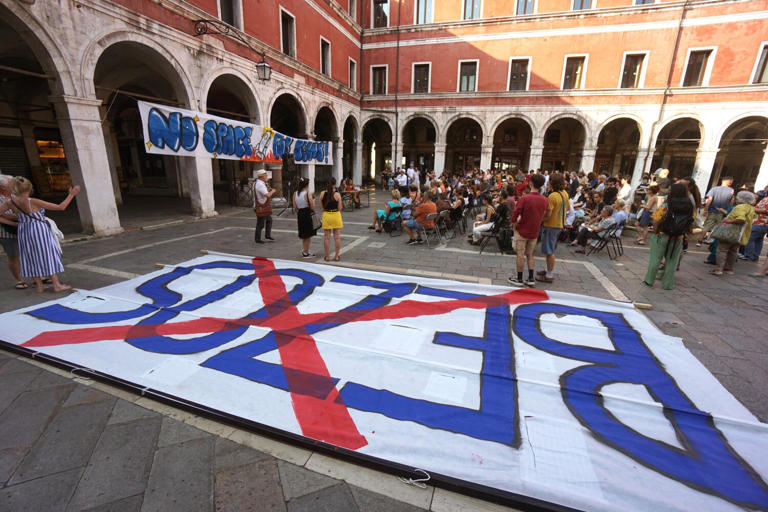 The Bezos-Sánchez wedding woes are in a class of their own: Human ...