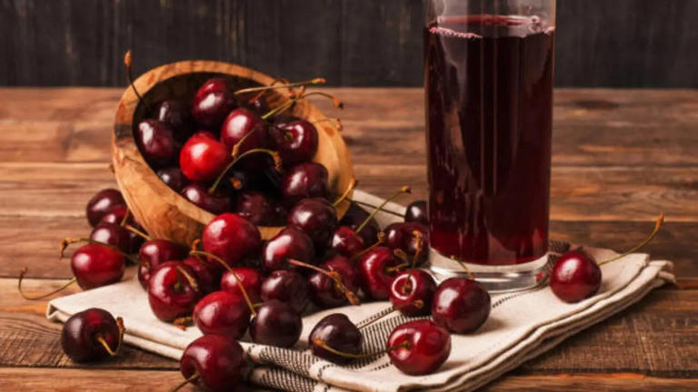 It's Cherry Season! Here's Why You Should Be Eating Them Daily in Breakfast