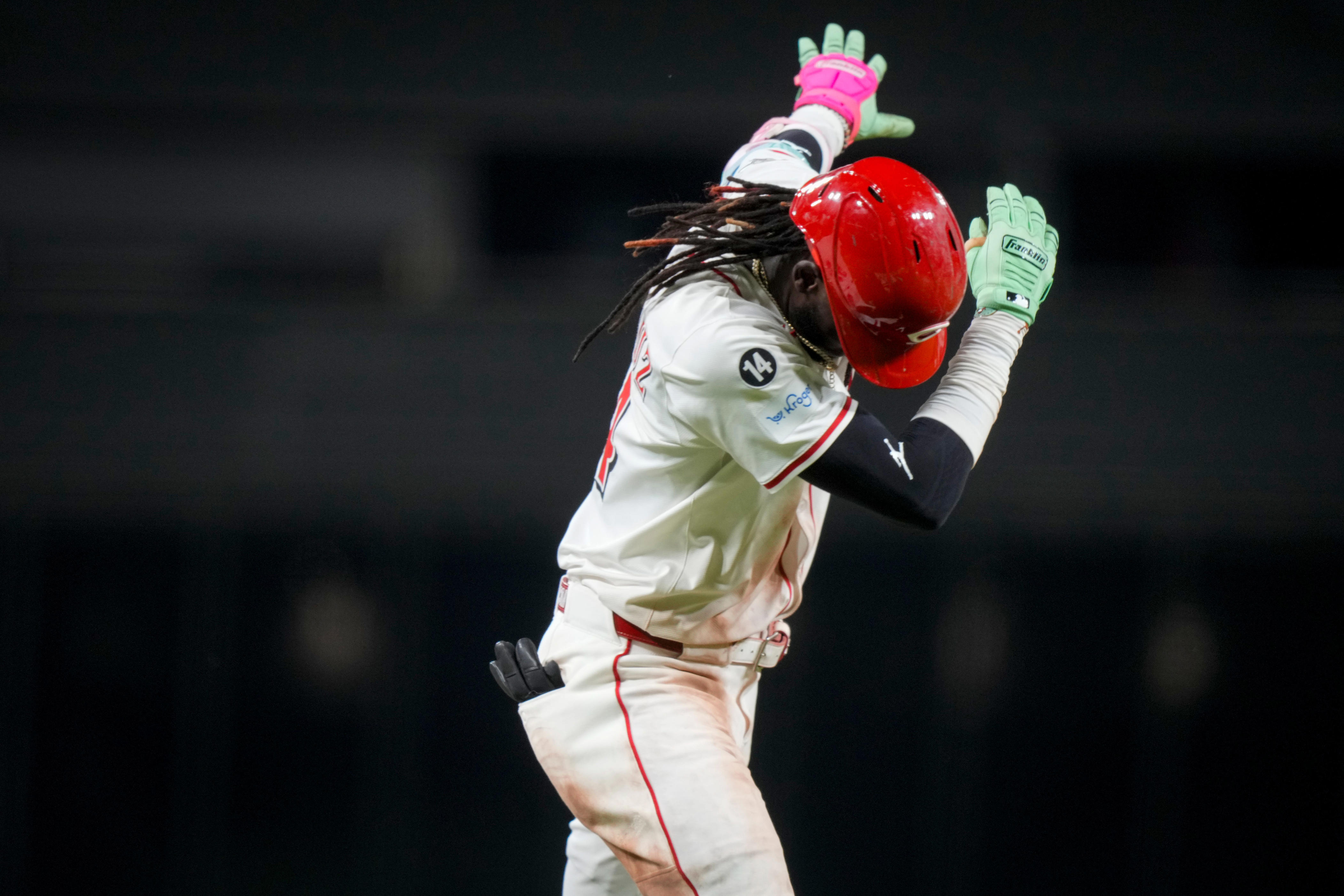Elly De La Cruz's big month helped the Reds topple the Yankees. Here's how