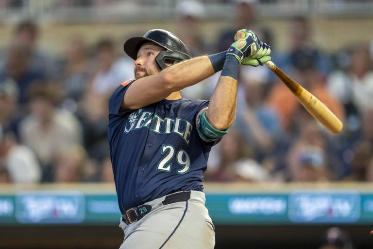 Mariners' Cal Raleigh to compete in HR Derby with dad on mound