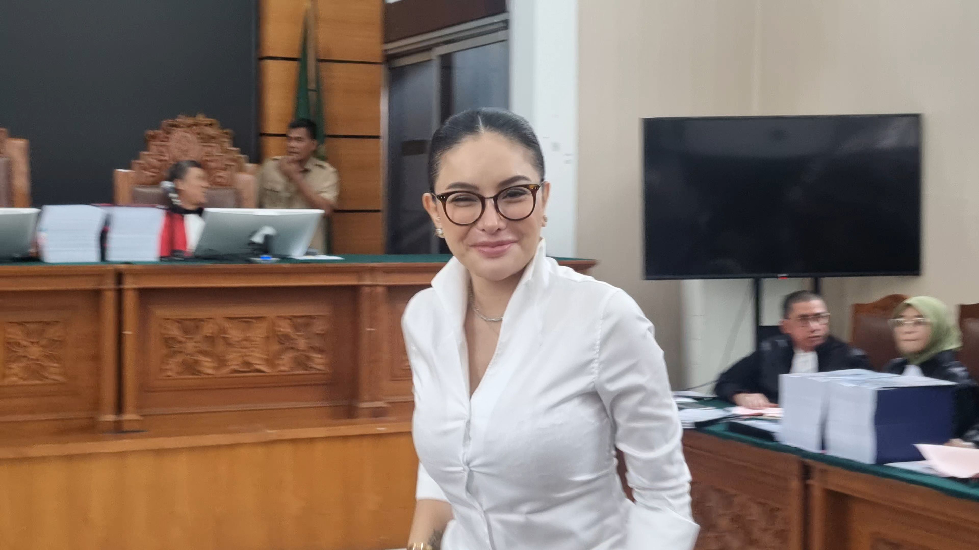 Nikita Mirzani Ngadu ke Presiden Prabowo, Minta Keadilan Soal Kasusnya ...
