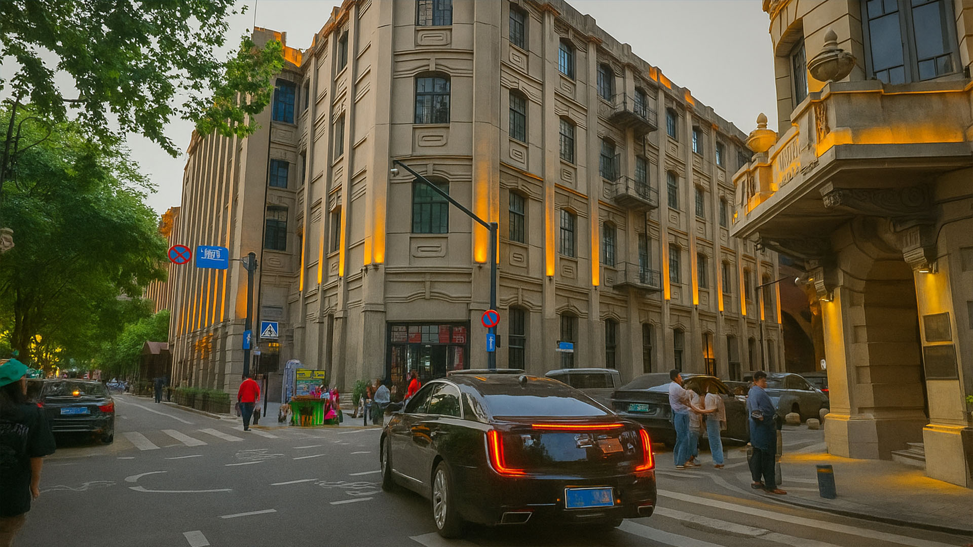 Wuhan at Night in 4K HDR – Labor Day Walk on Vibrant Jianghan Road ...