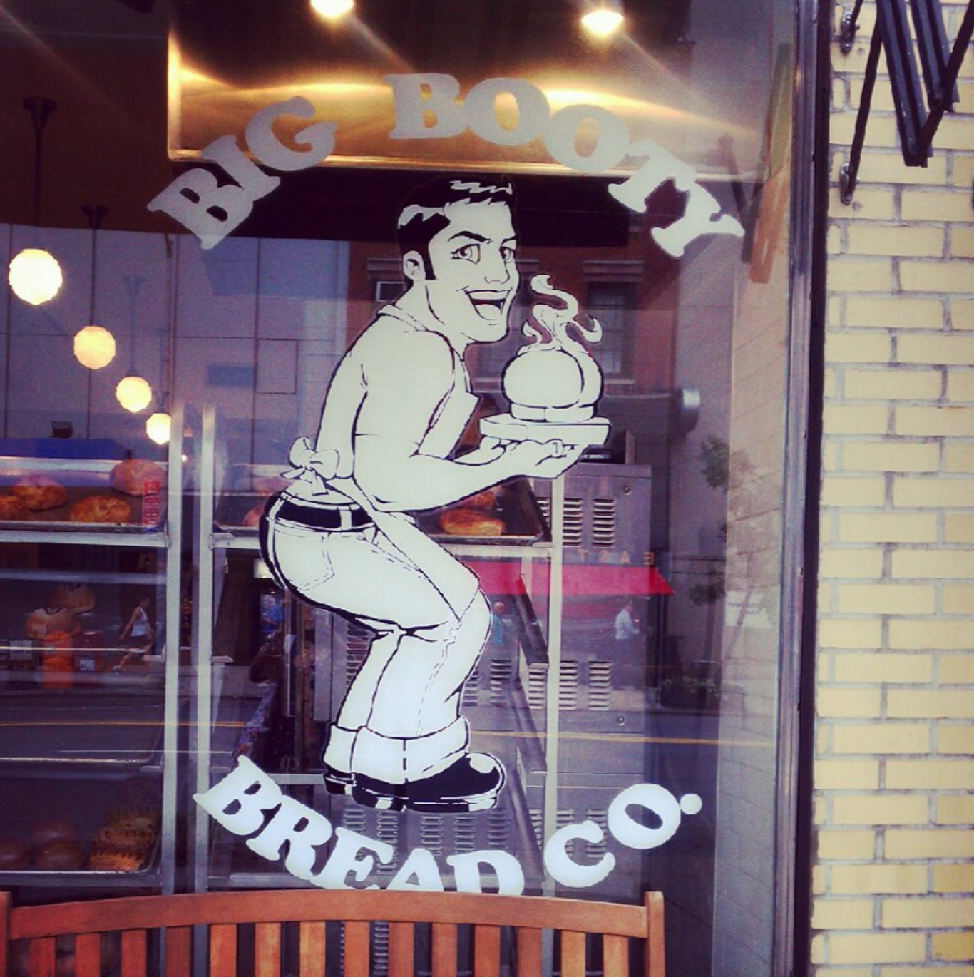 35 Dumb, Misleading, Or Inappropriate Designs That Businesses Clearly ...
